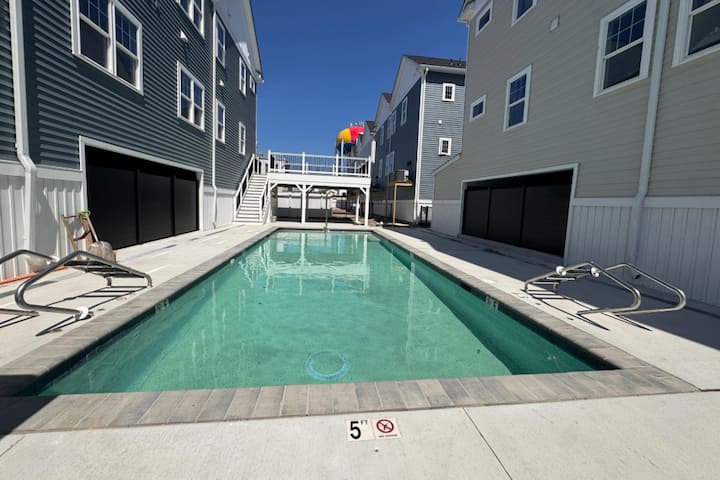Close To Beach Boards Rides! Spacious New Condo! - Cape May, NJ
