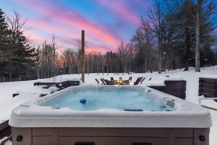 9br Luxury Mansion | Indoor Pool | Near Mt Snow - Vermont