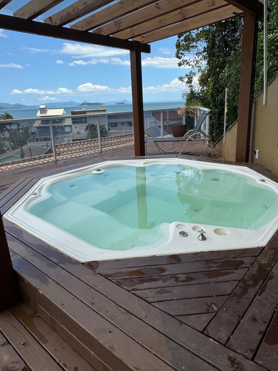 Casa con piscina y jacuzzi en la azotea Playa Antenor - Casas en renta ...