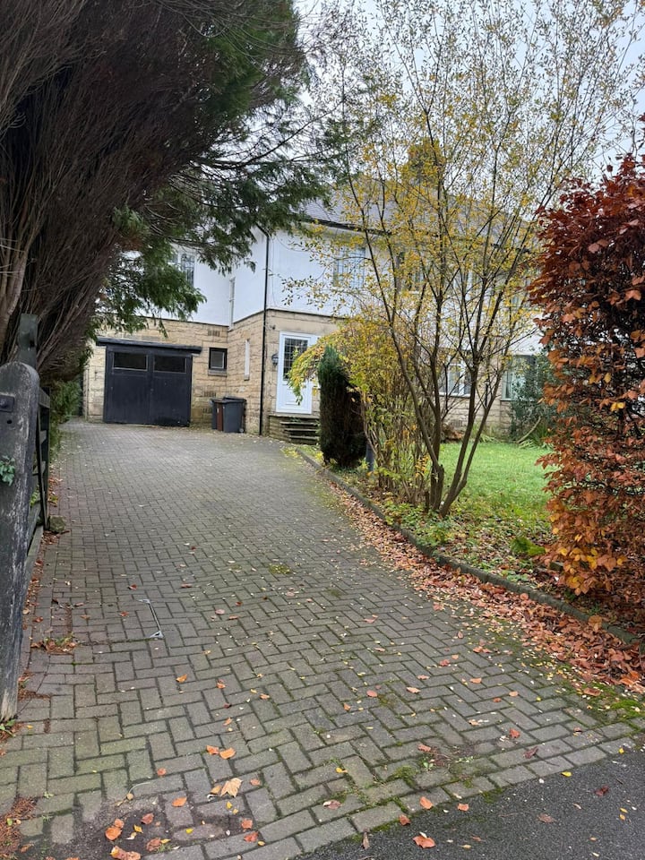 Spacious And Spectacular House - Castleton