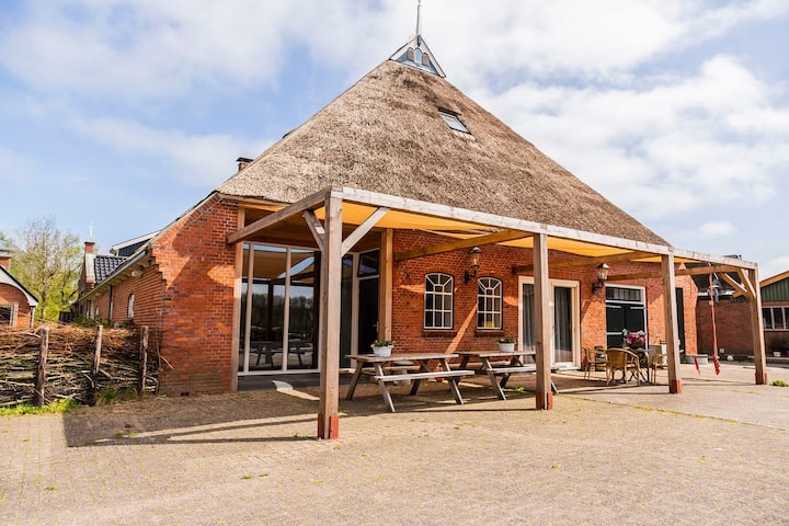 Farmhouse De Prikkebosk - Friesland