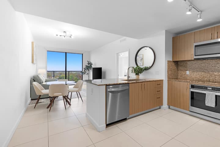 Luxury One-bedroom In The Heart Of Doral - Doral, FL