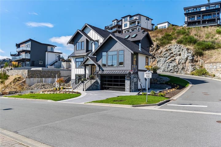 Private 1 Bd Suite - Bear Mountain, Victoria Bc - Langford