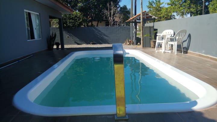 Casa Com Piscina Próximo A Praia Região Central - Itapoá