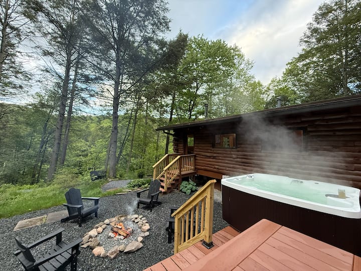 Modern Wood Log Cabin W/ Hot Tub; Secluded Upstate - Phoenicia