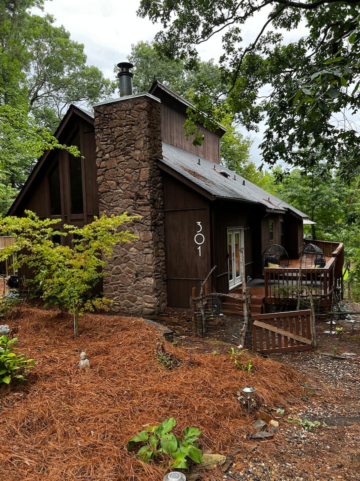 Blue Moon Lakehouse- Cabin By Chef Anna - Fayetteville, NC