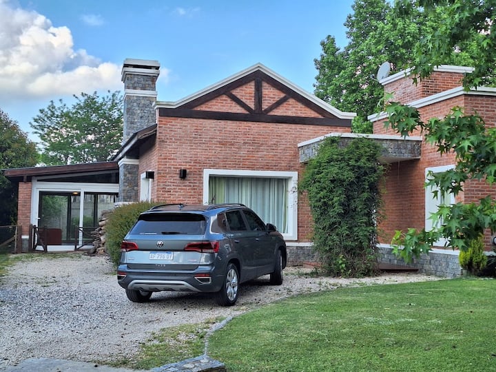 La Mejor Casa En Altos Del Carmen - Cañuelas