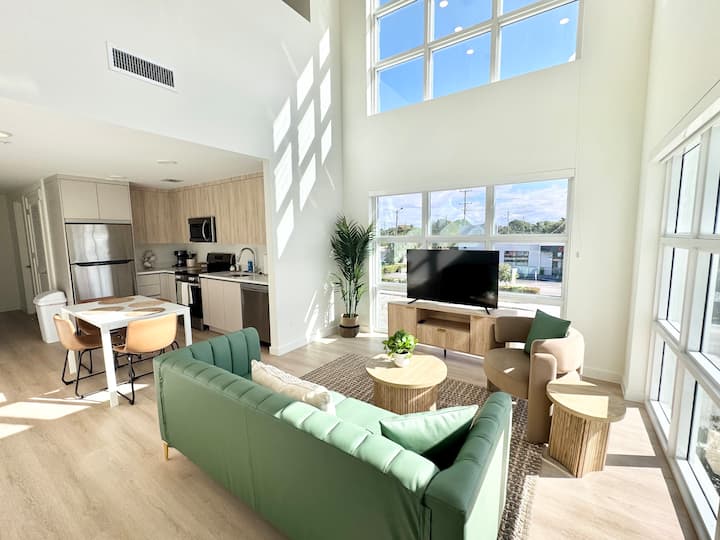 Luxury & Modern 1bed/1bath Close To Beach - Gym - Lake Worth, FL