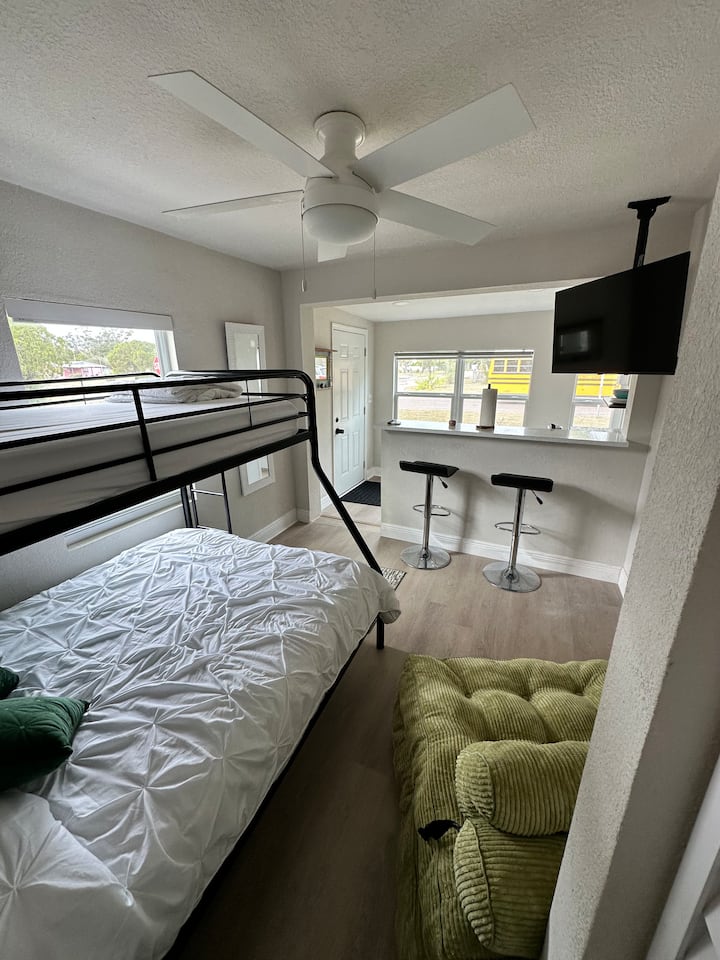 Little Leaf - St. Petersburg, FL