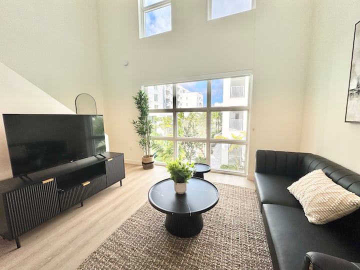 Luxury & Modern 1bed/1bath Close To Beach - Gym - Lake Worth, FL