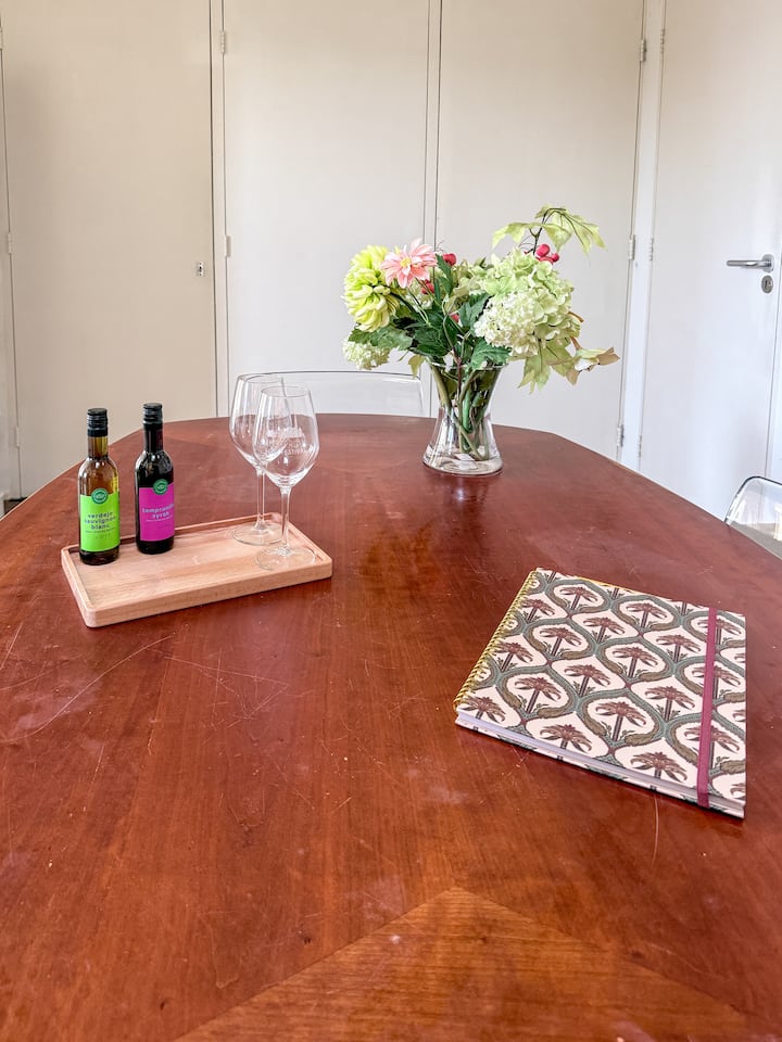 Ruim Privé-appartement Met Groot Balkon - Utrecht