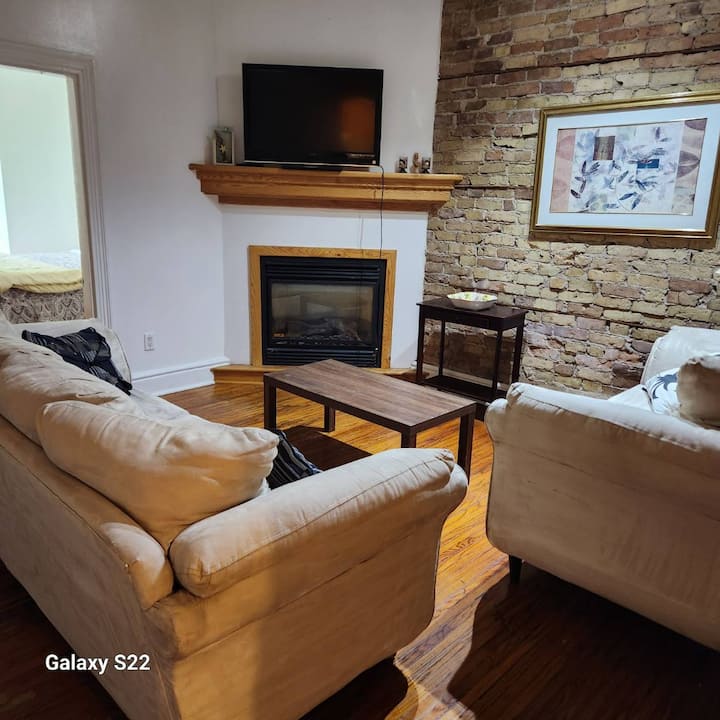 Cozy 1bdr Apartment Near Ivey Park - London, Ontario