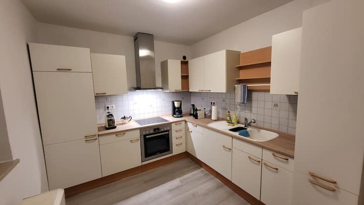 Mehrere Zimmer In äLteren Einfamilienhaus - Ismaning