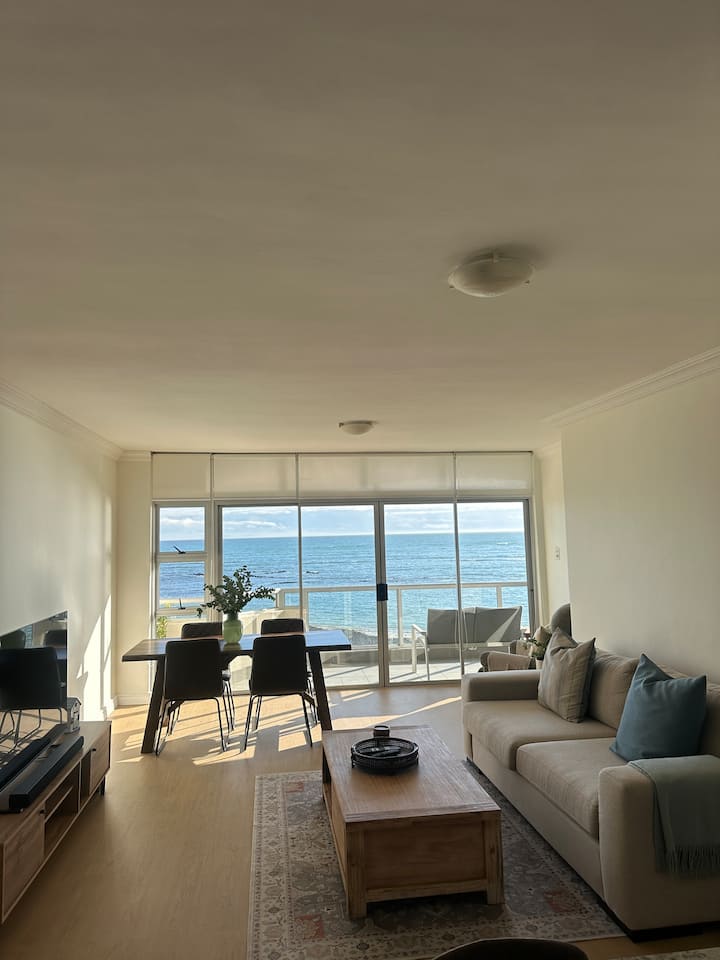 Ocean Liner 302 - Somerset West