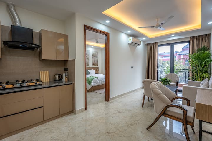 Executive 1bhk Apartment | Work Desk | Prime Area - Gurugram