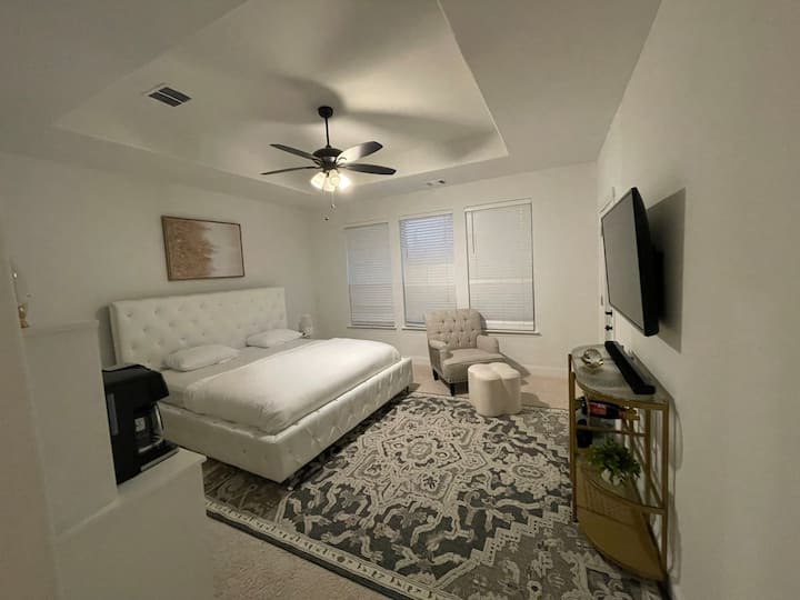 Home Treat, Feel Right At Home. - Mansfield, TX