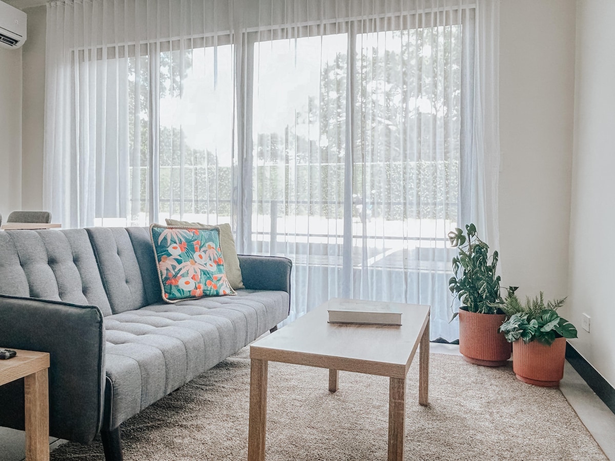 Condominio Aeropuerto SJO AC Seguridad 24/7 - Estacionamiento ...