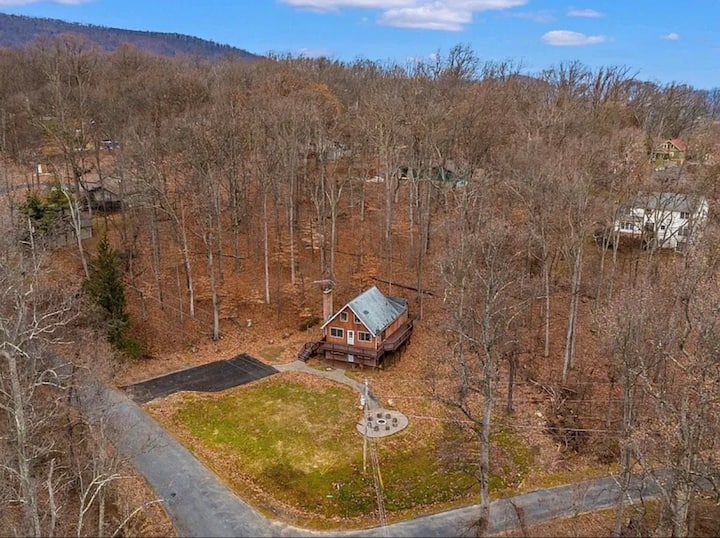 Top Floor Of Forest Chalet/ski Lodging/gettysburg - Emmitsburg, MD