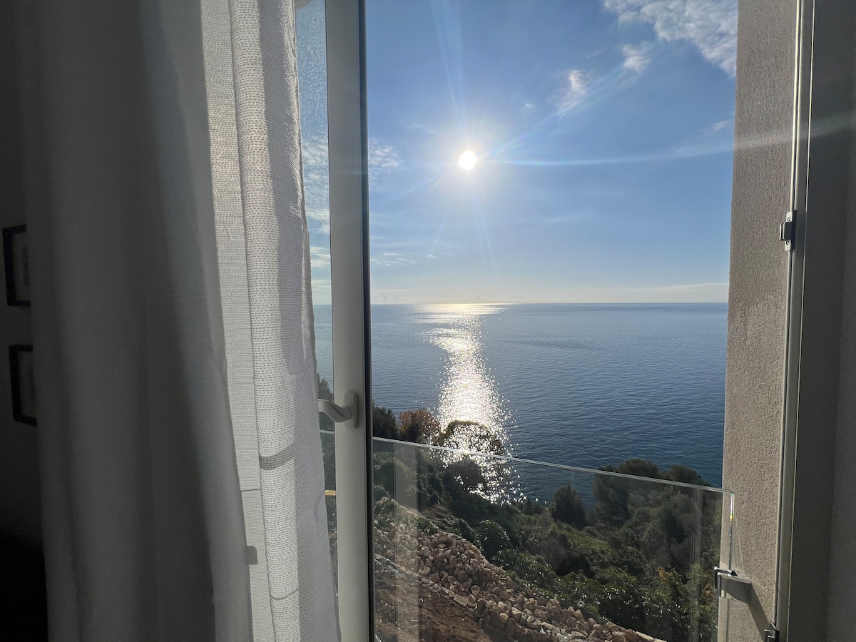 Cosy vue mer, familial - Appartements à louer à Cap-d'Ail, Provence ...