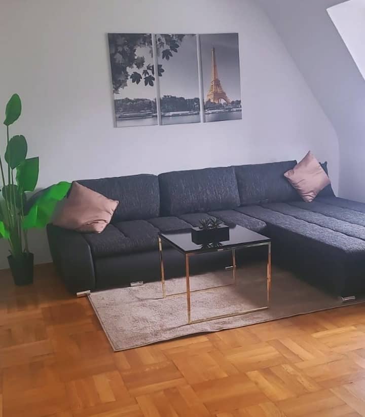 Willkommen!
Traumhafte Wohnung In Ruhiger Gegend - Lauf an der Pegnitz