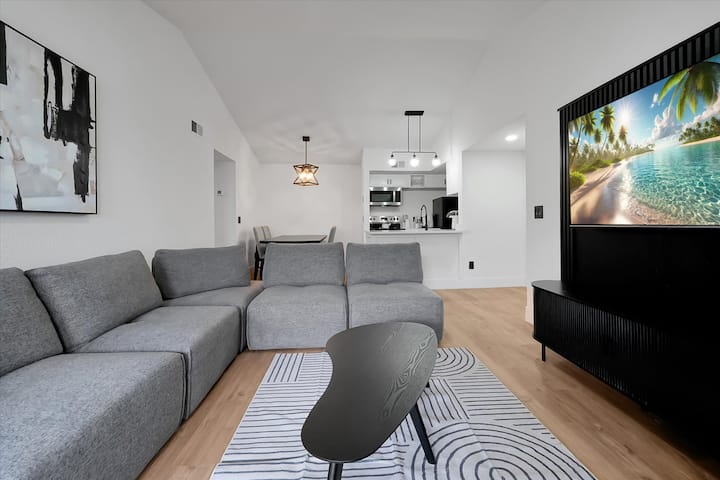 Cozy Apartment Near Universal | 2br · 1ba - Orlando, FL