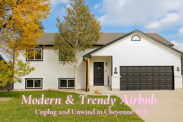 Modern & Trendy Retreat - Cheyenne, WY