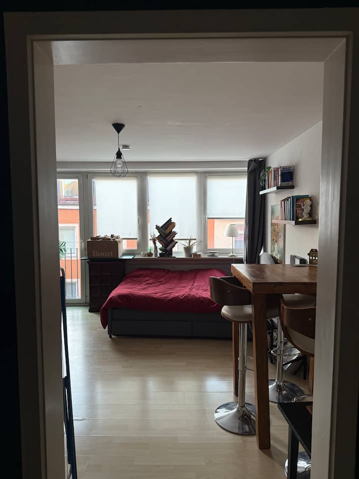 Small & Quiet In The Middle Of Munich - Munique