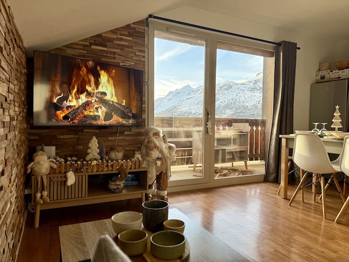 Refuge Du Loup Vue Panoramique, Netflix & Piscine - La Joue du Loup