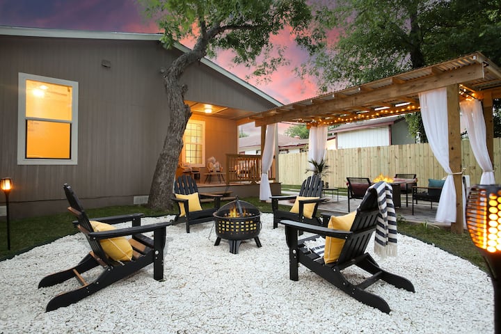 Entertainers Home W Dream Backyard - Pet Friendly! - San Antonio, TX