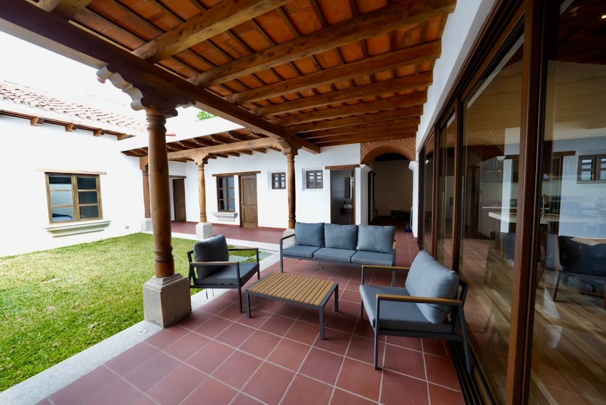 Casa Colibrí - Casas en renta en Antigua Guatemala, Sacatepéquez ...
