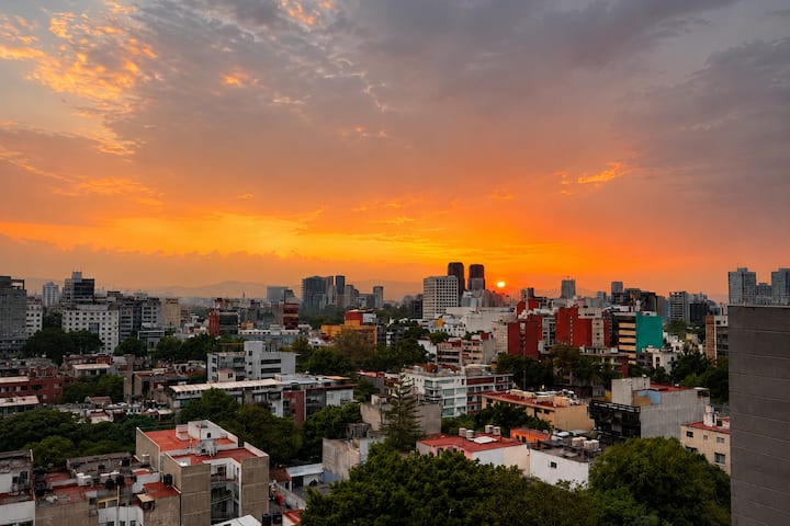 12th Floor Sunset Views  Walk To Reforma & Roma - Mexico City