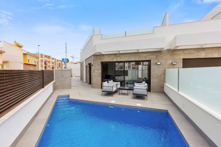 Sunny Luxury Corner House With Private Pool - San Pedro del Pinatar