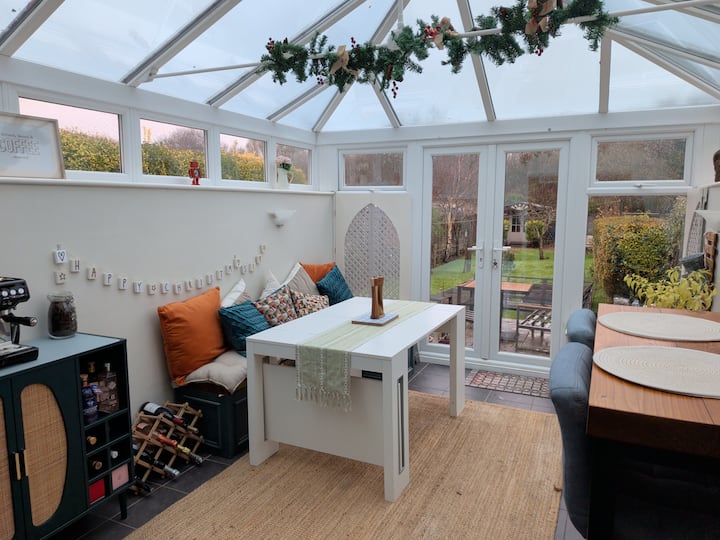 Make Our Home, Your Home! - Farnham