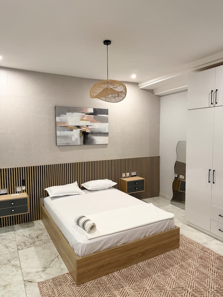 Stunning Studio Unit Com18 Spintex - Ghana