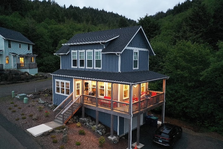 Whale Watch Cottage • Coastal • Walk To Depoe Bay - Depoe Bay, OR