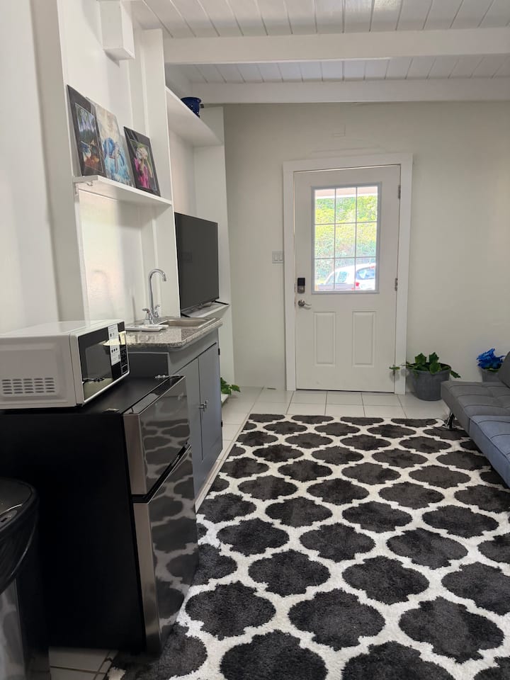 Welcome To Amore One! - Cruz Bay