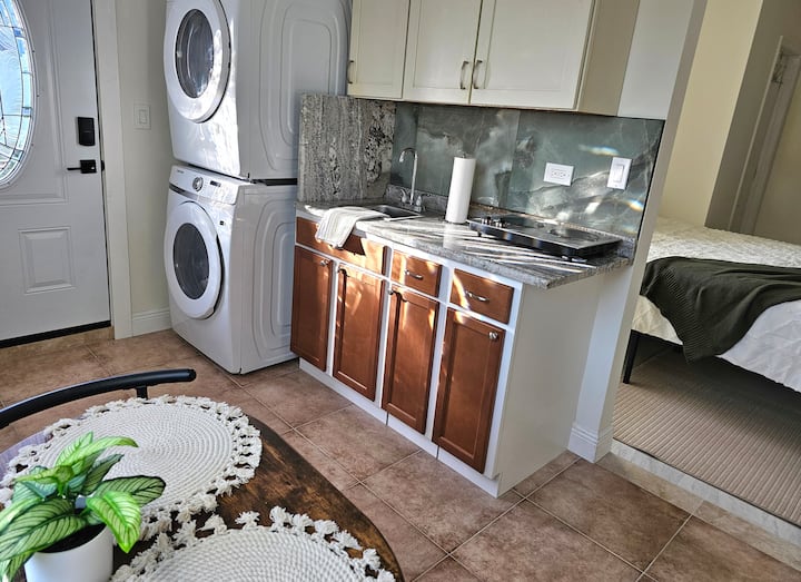 Serenity Studio - Private Entry & Patio - Clearwater, FL