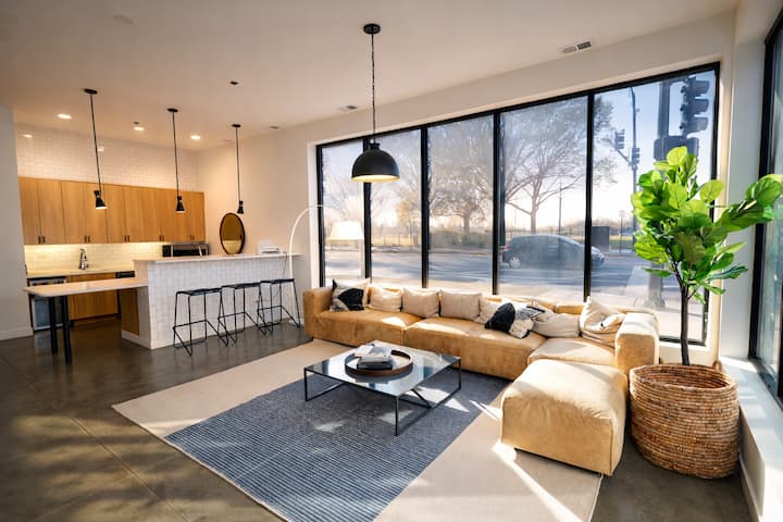 Modern 4br/3ba South Loop Chicago Near Mccormick - Chicago, IL
