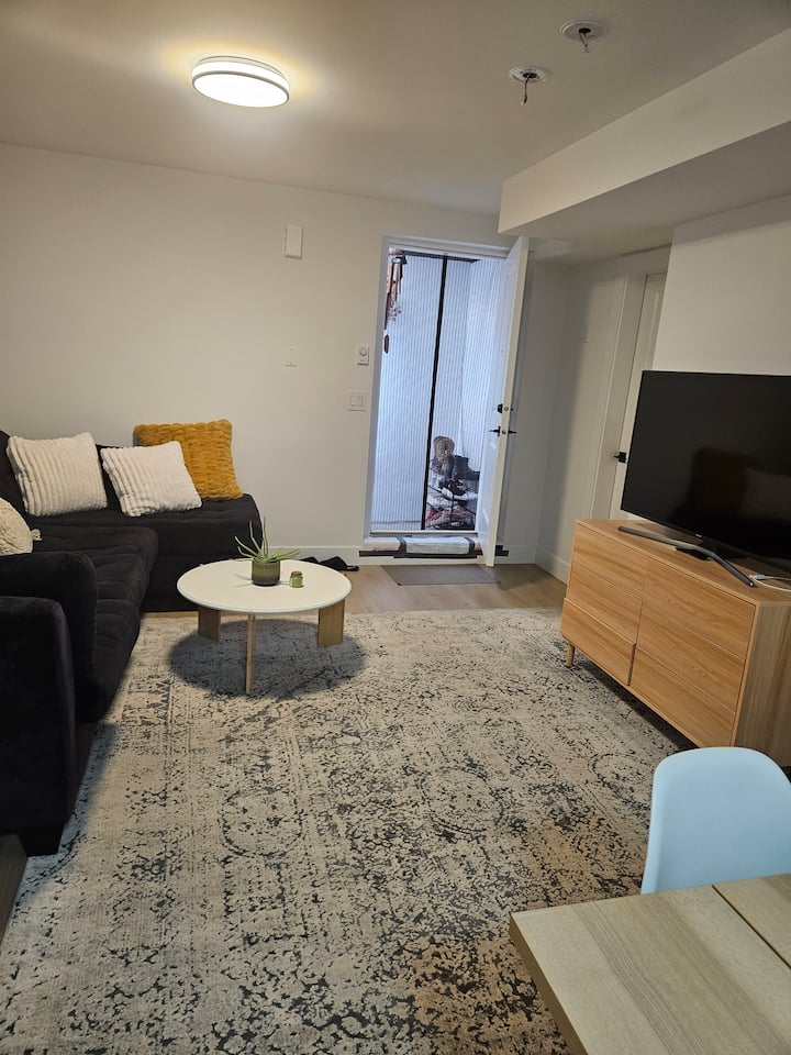 A Cozy Basement Suite In Langley Township, B.c - Langley