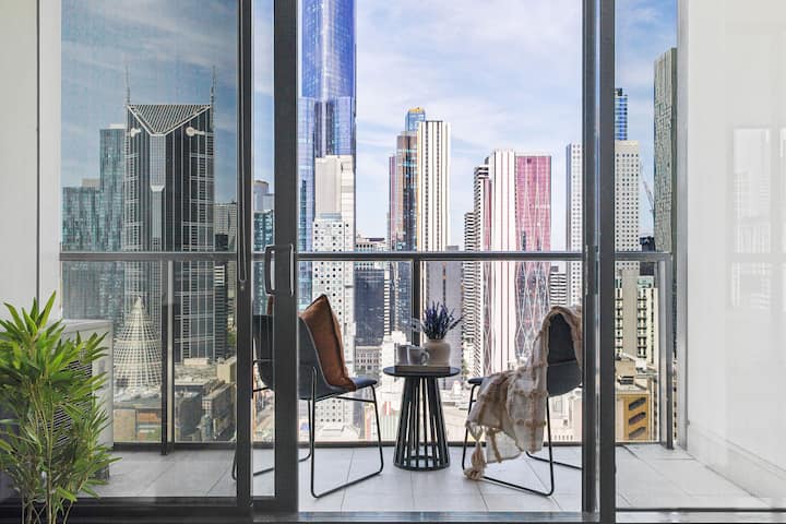 Stylish Cbd 2br With Stunning City Views - Australia
