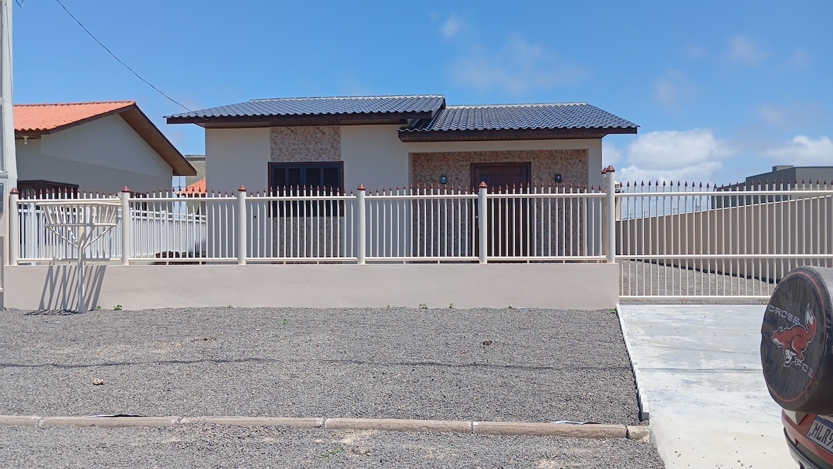 le lever du soleil - Maisons à louer à Balneário Gaivota, Santa ...