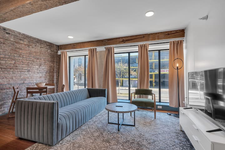 French Quarter, Near Bourbon & Canal, Pool - New Orleans, LA