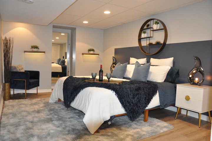 Golden Blue Barrie - Barrie