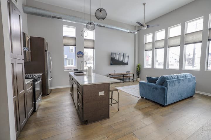 Modern Tremont Loft — Steps To Dining & Parks - Cleveland