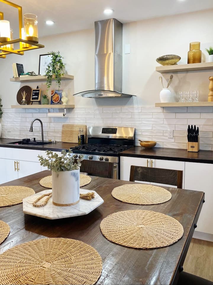 3br-chic Family Home-freeparking-wifi-crib-games - Sault Ste. Marie