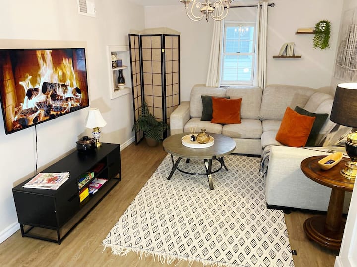 Stylish Home For Families, Professionals - Sault Ste. Marie
