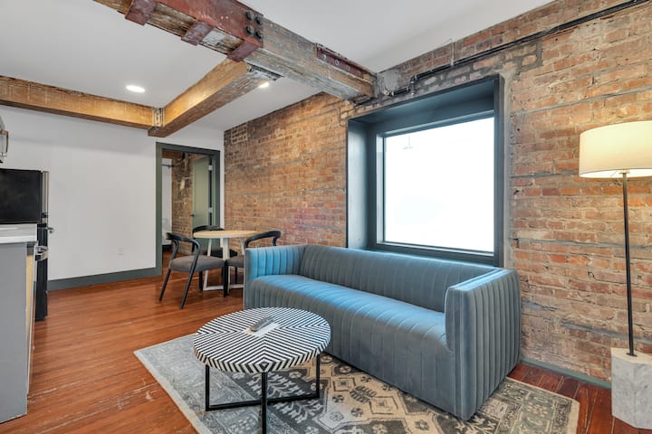 French Quarter, Pool, Near Canal St & Bourbon St - New Orleans, LA