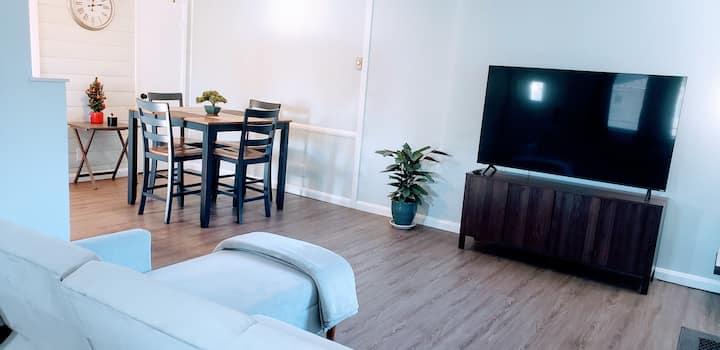 Marina Village By The Port Condo - Oxnard, CA