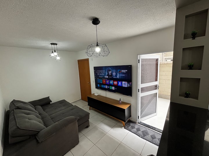 Ap Térreo Completo Climatizado Com Tv De 80p - Cuiabá