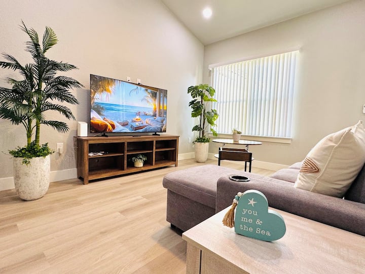 The Coastal Haven - Venice Beach, FL